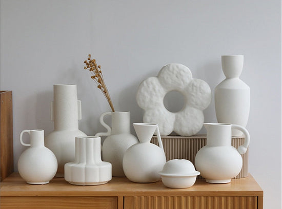 Enhance Your Space with the Pablo Curved Ceramic Vase: A Stunning ...